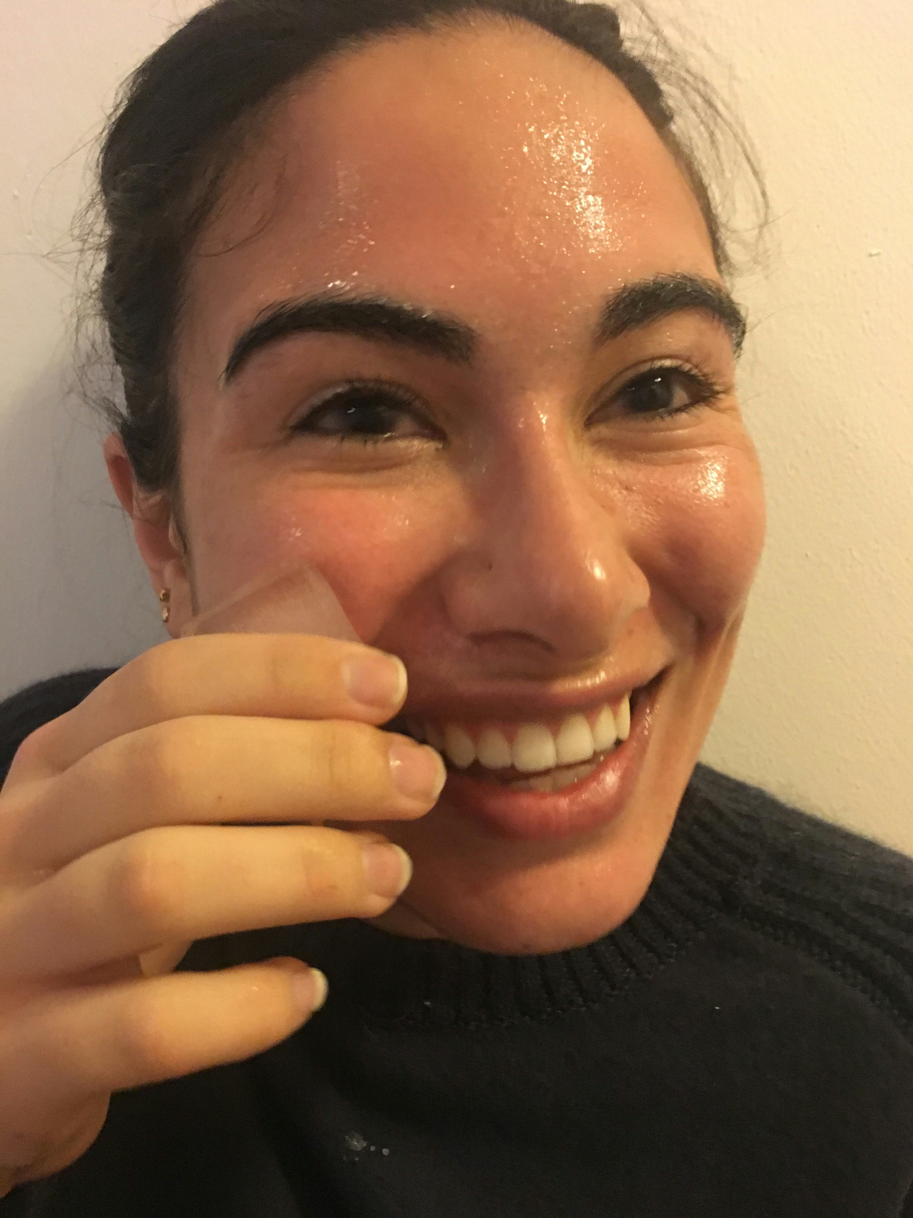 I Tried Using An Ice Cube As Primer & It Kept My Makeup On Way Longer ...