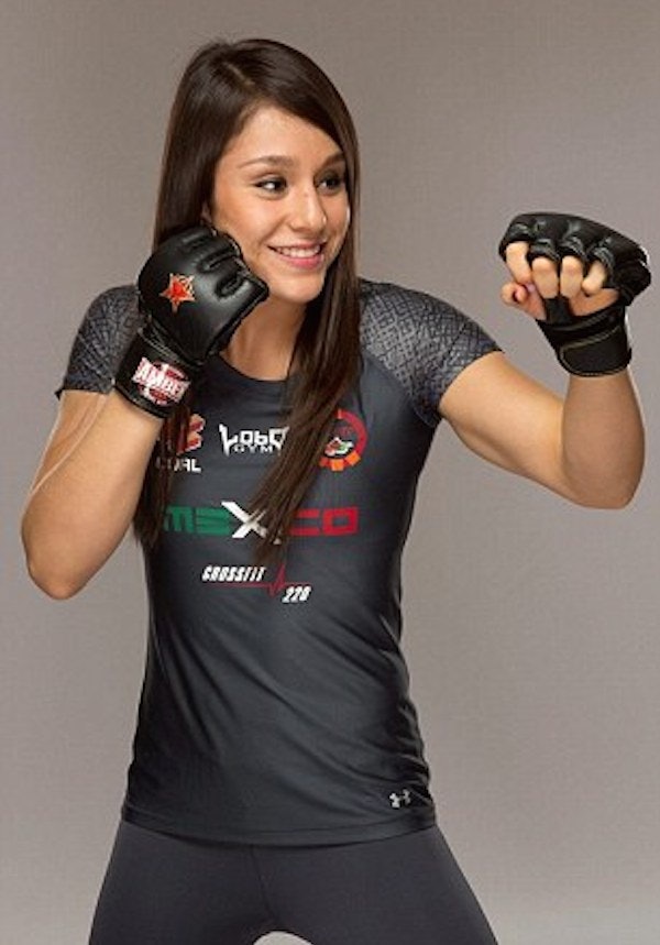 Badass Female Mma Fighter Is Both Undefeated And Ridiculously Hot Photos
