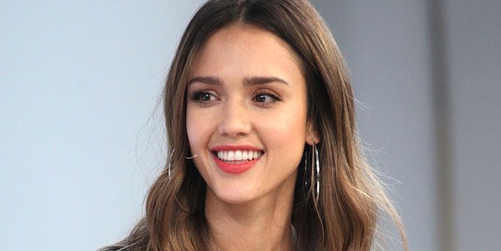 Interview: Jessica Alba's Hack For Over-Plucked Eyebrows