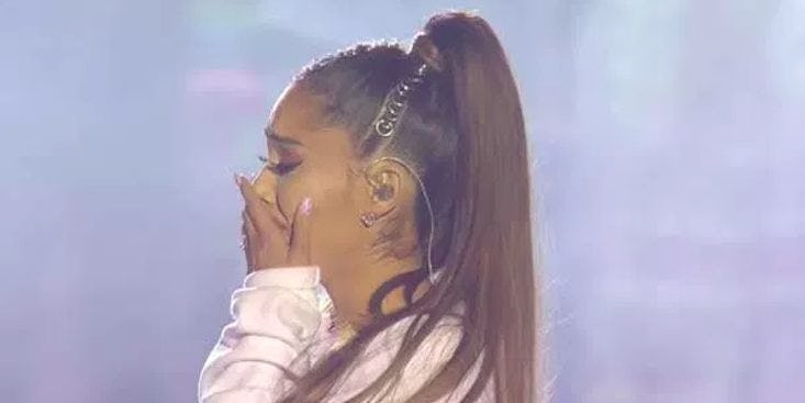 Ariana Grande Performs "Somewhere Over The Rainbow" In Manchester ...