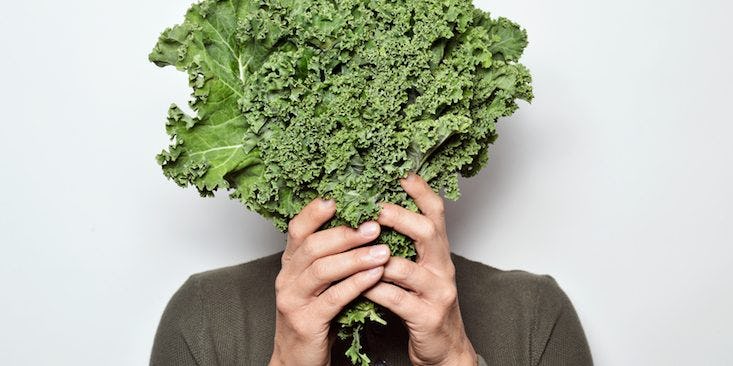Guy Brings Vegan Date A Bouquet Of Kale & Proves Love Isn't Dead