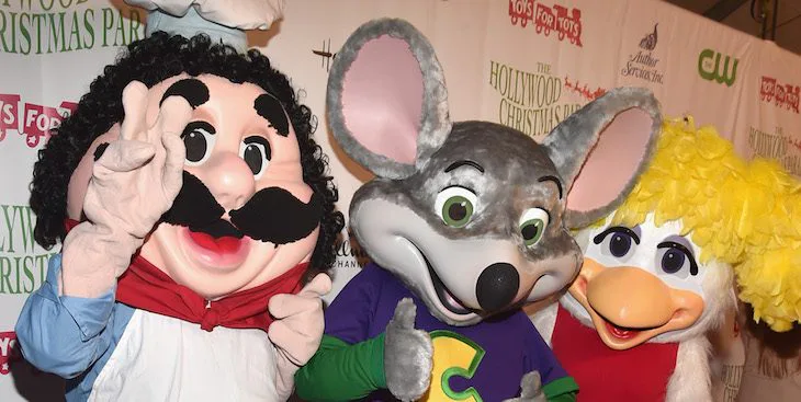 Chuck E. Cheese Robots Are Going Away & All Our Nostalgia Nightmare ...