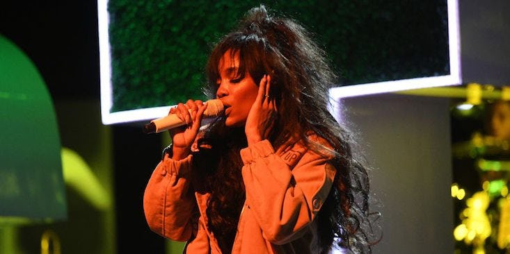 Who Is SZA? 7 Things To Know About The Breakout Star