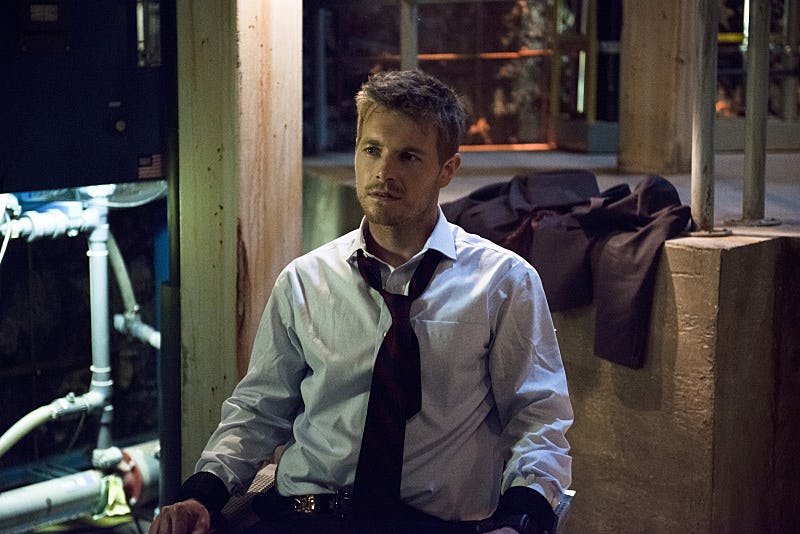 Eddie Dies On 'The Flash' As A Hero, Killing Himself To Save The Day ...