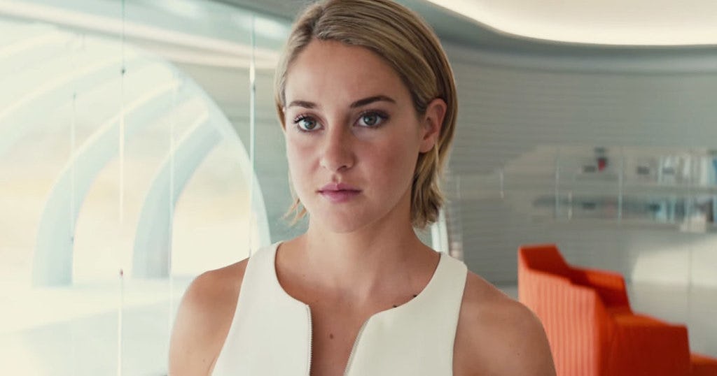 13 Tris Prior Memes & Gifs To Celebrate Her Return In 'Allegiant'