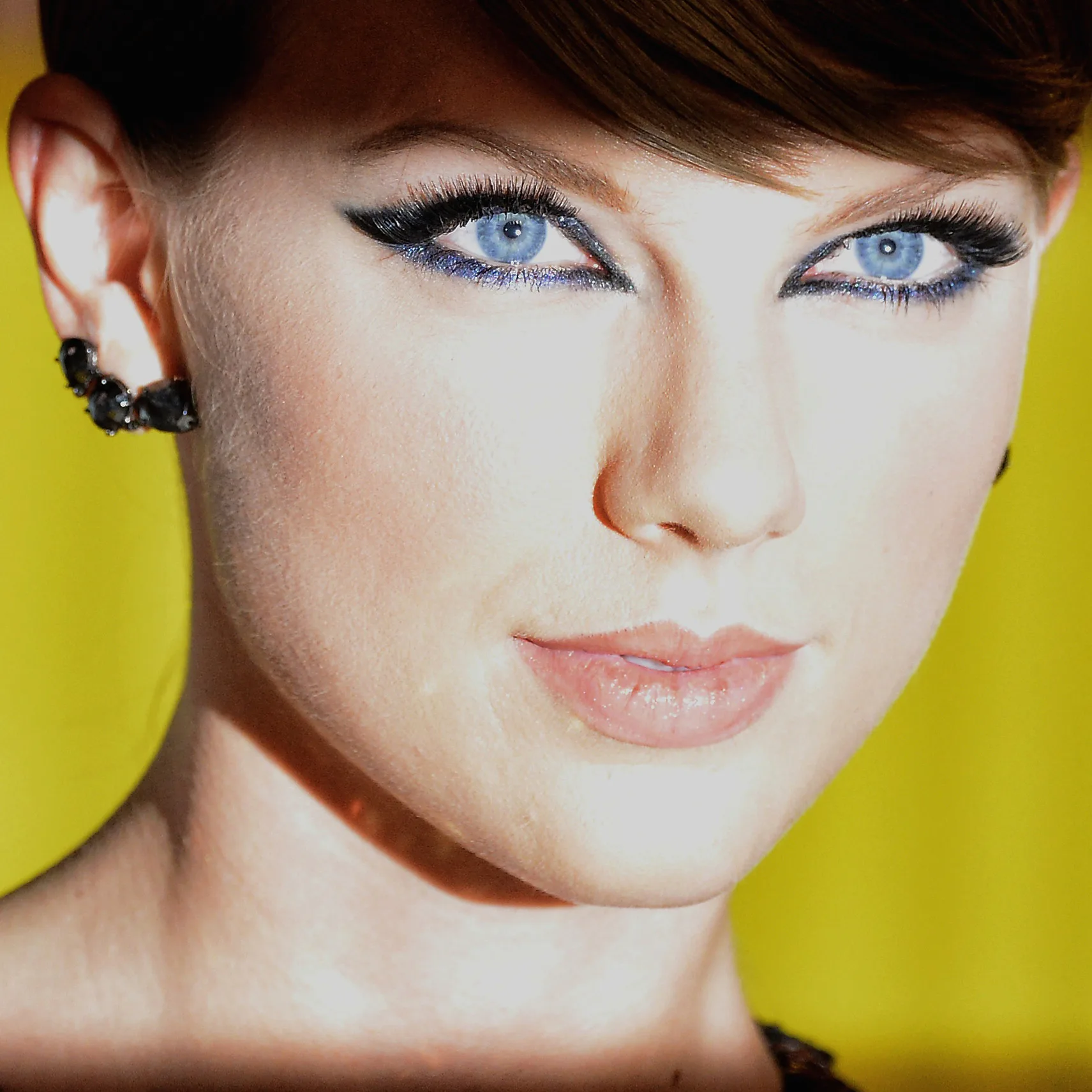 7 Alternatives To Black Eyeliner To Get You Out Of A Makeup Rut