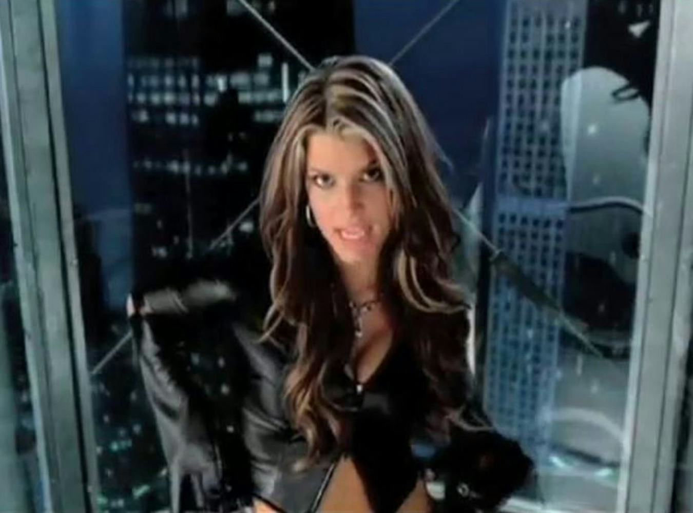 11 Amazing Jessica Simpson Music Video Outfits From The Queen Of ...