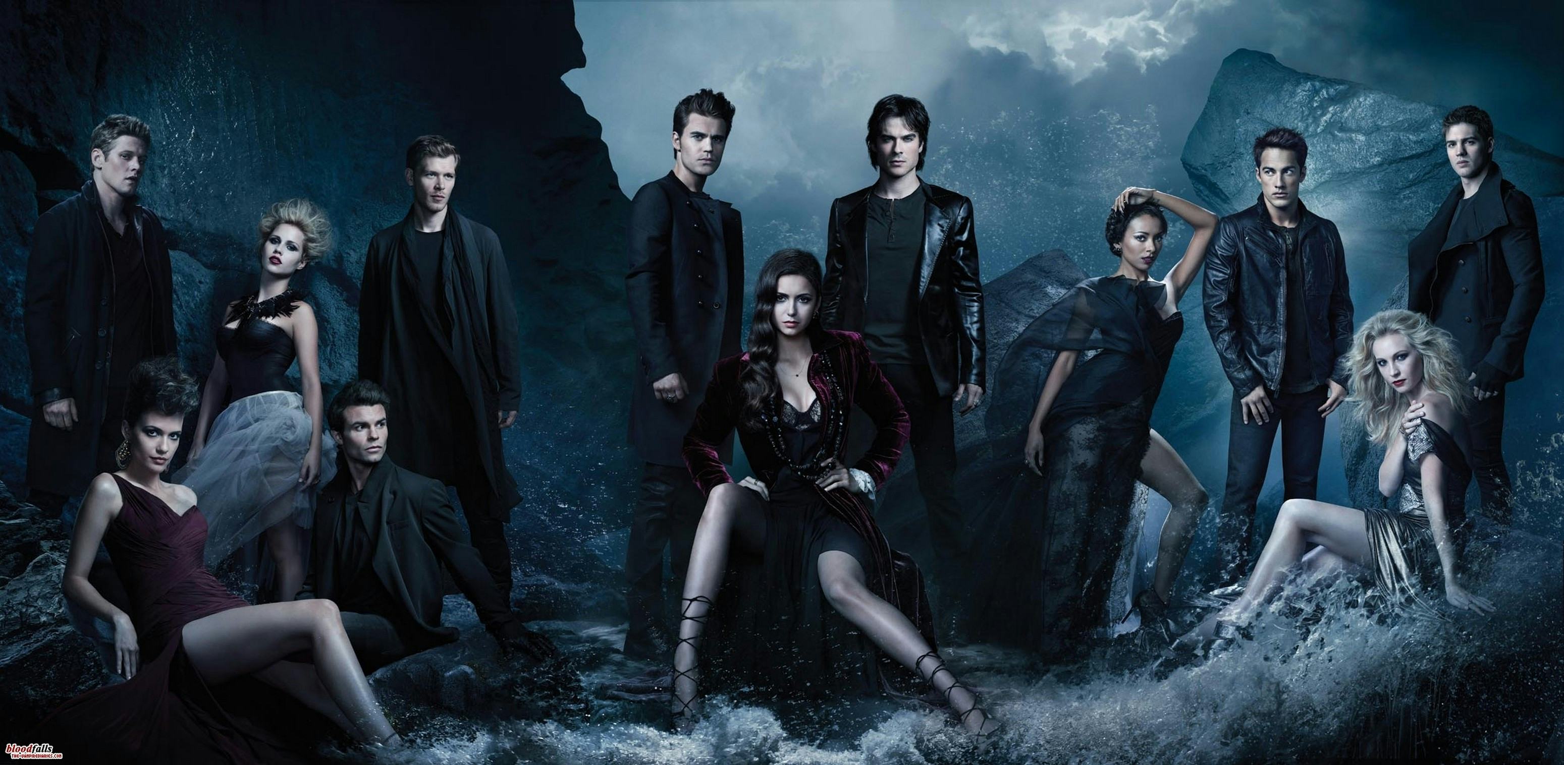 Easy, Last-Minute 'Vampire Diaries' Halloween Costume Ideas For Fans ...
