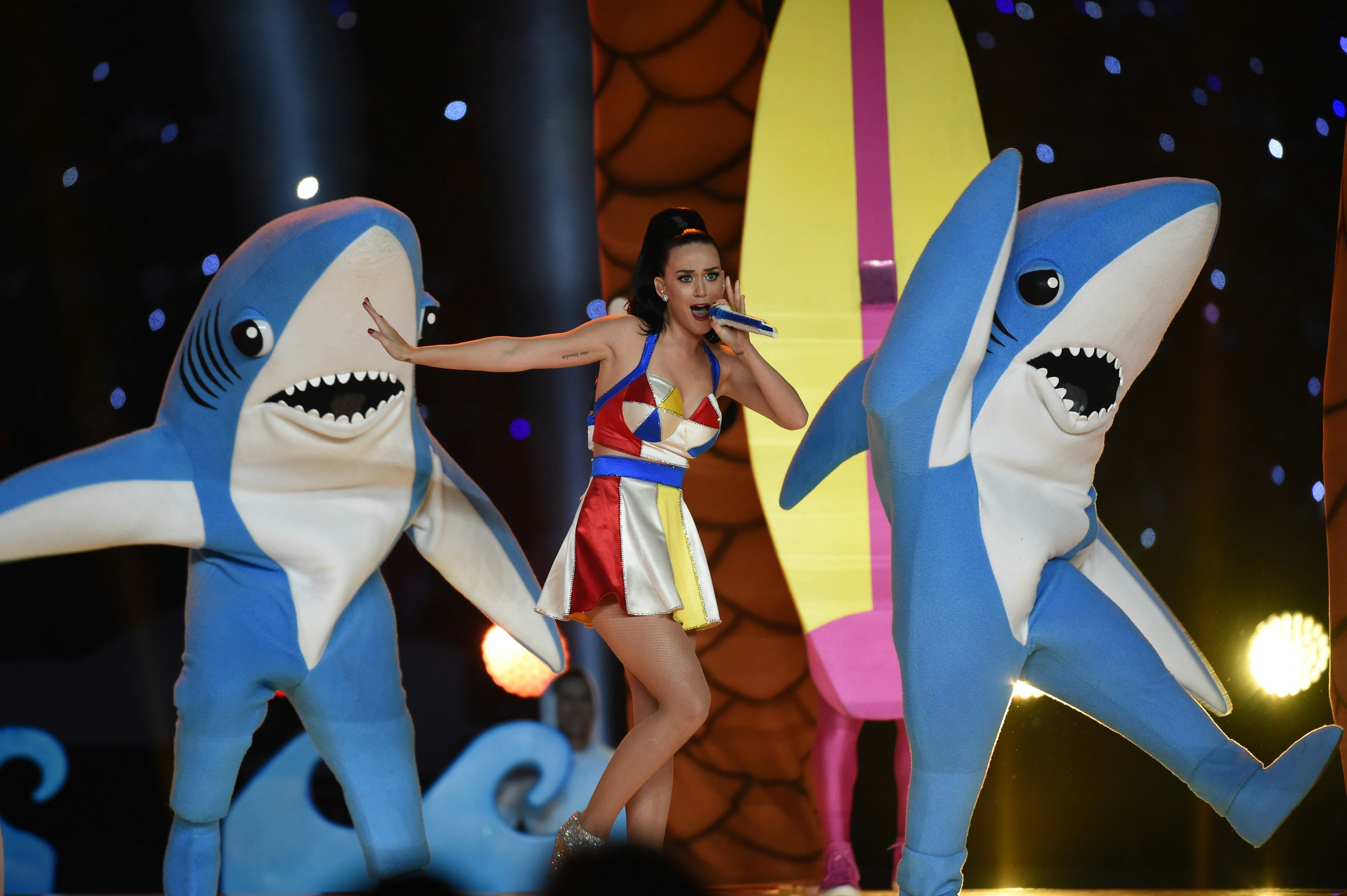Katy Perry's Left Shark Did The Super Bowl Routine Correctly, Making ...