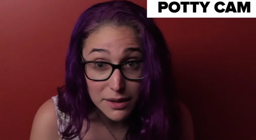 Buzzfeeds Women Pee Standing Up For The First Time Has Ladies Trying
