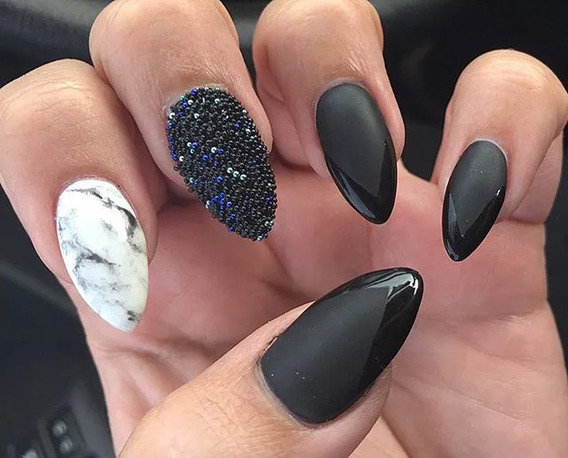 13 Unique Manicures To Inspire You To Rock Your Wildest Nails Yet — PHOTOS