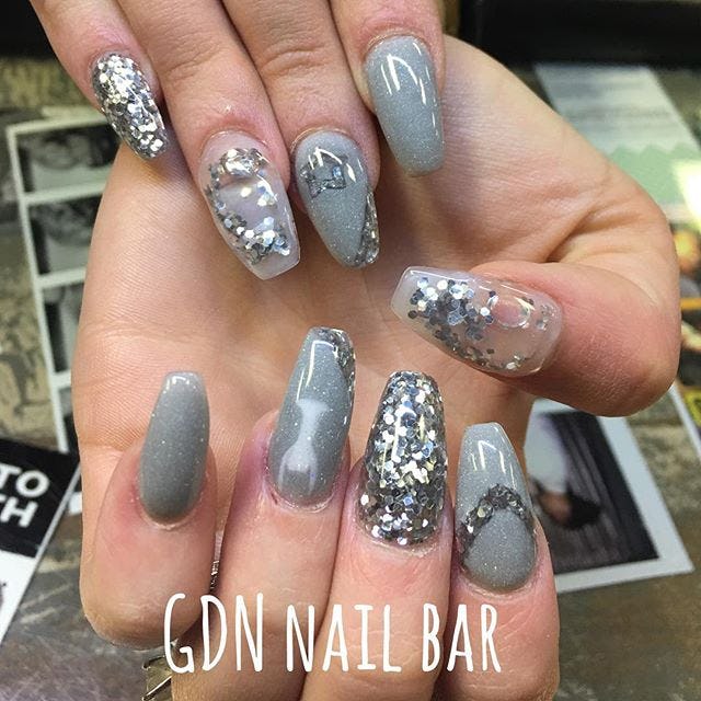 13 Unique Manicures To Inspire You To Rock Your Wildest Nails Yet — PHOTOS