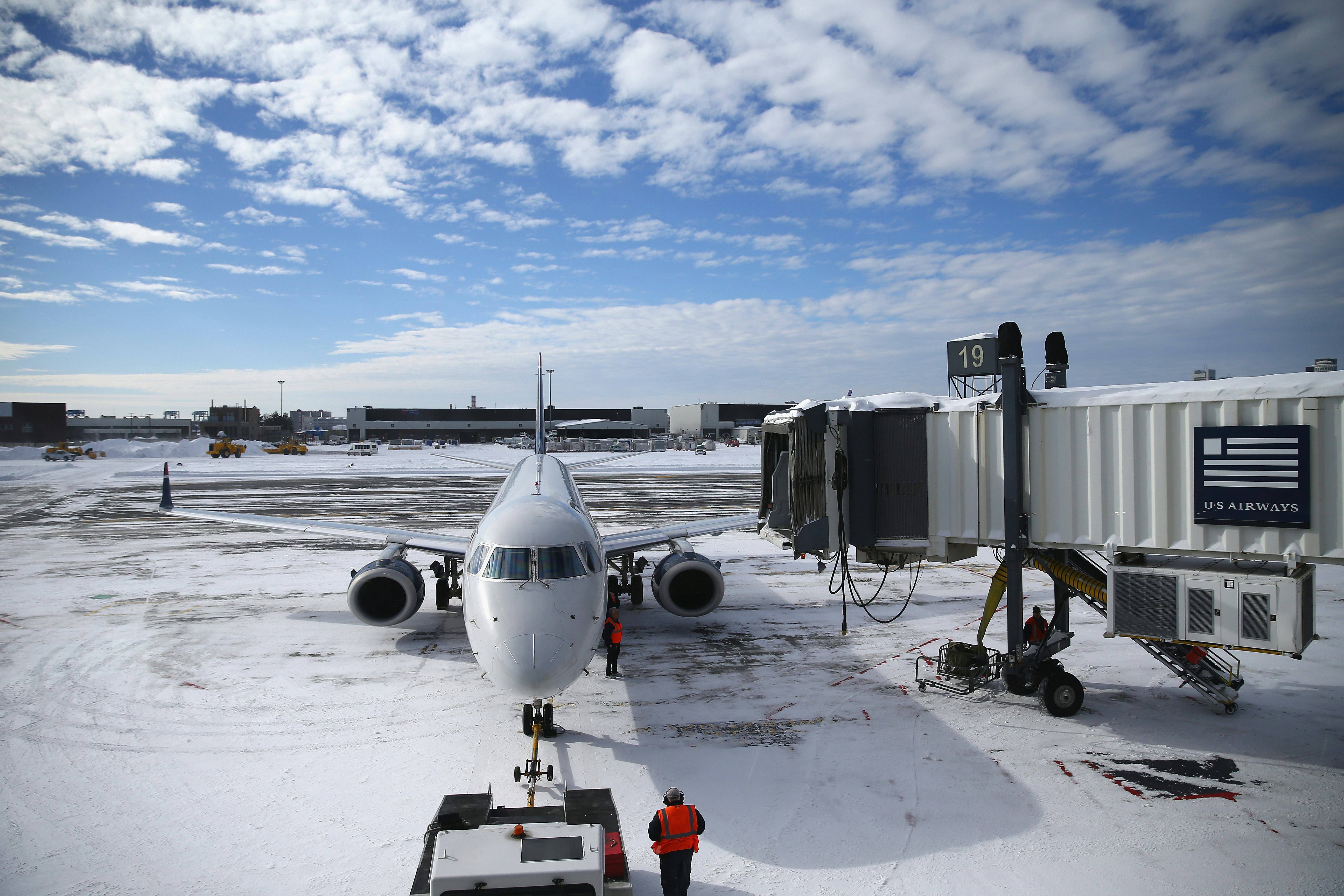 Is It Too Cold To Fly? Here's How Planes Are Affected By Freezing Cold ...