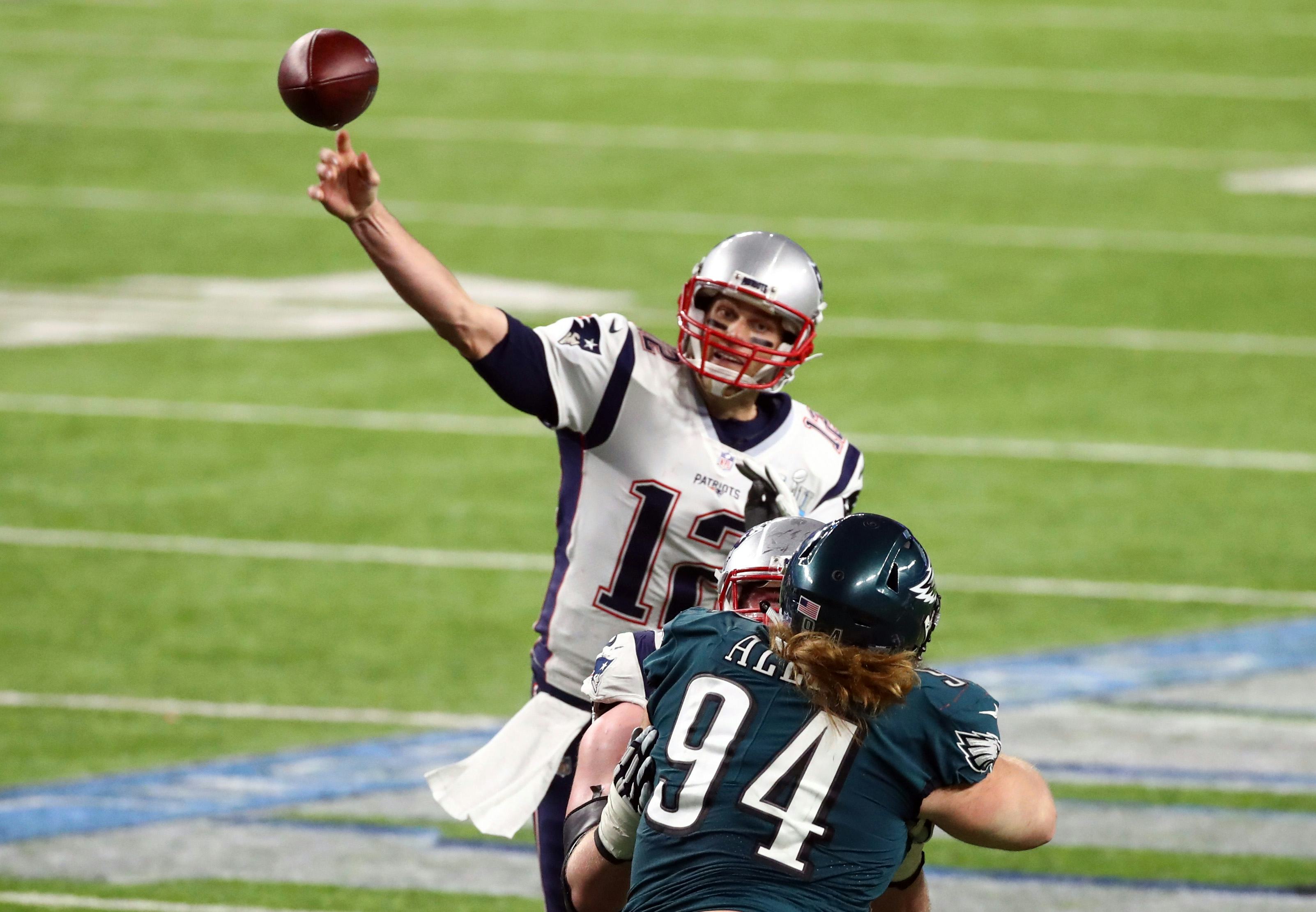 This Video Of The Tom Brady Super Bowl Fumble Had Everyone On The Edge ...