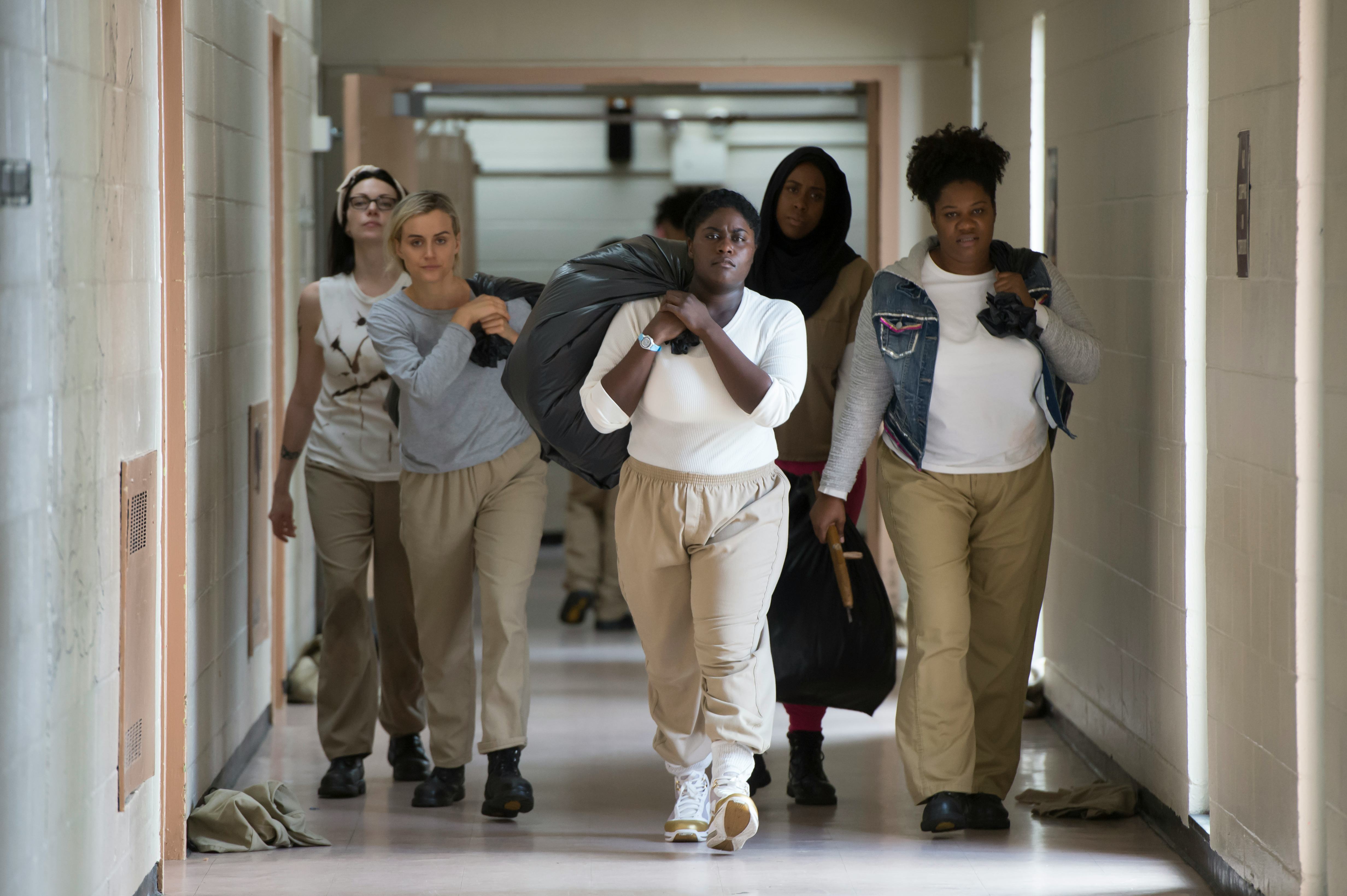 How Does The Riot End On 'Orange Is The New Black'? Season 5 Finished ...