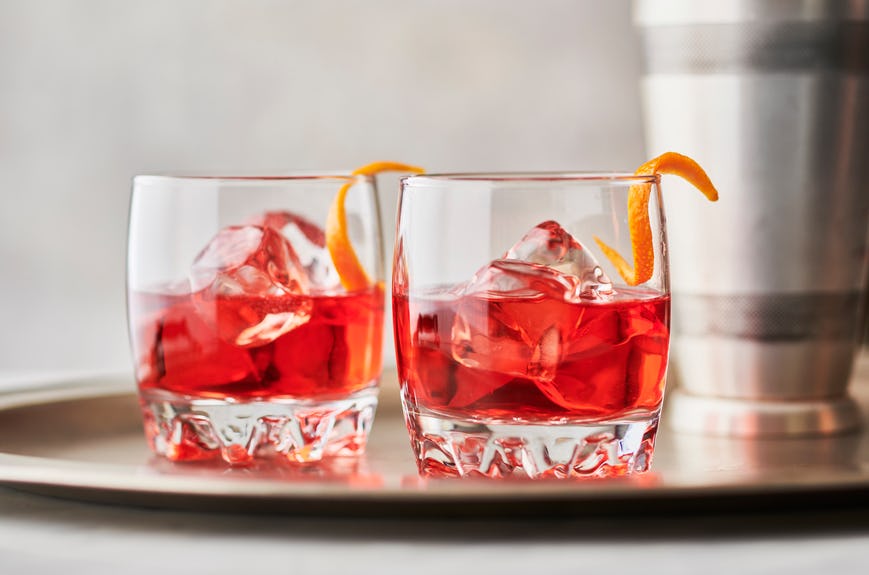4 Easy Cocktails To Make With Your Partner For A Sweet Date Night In